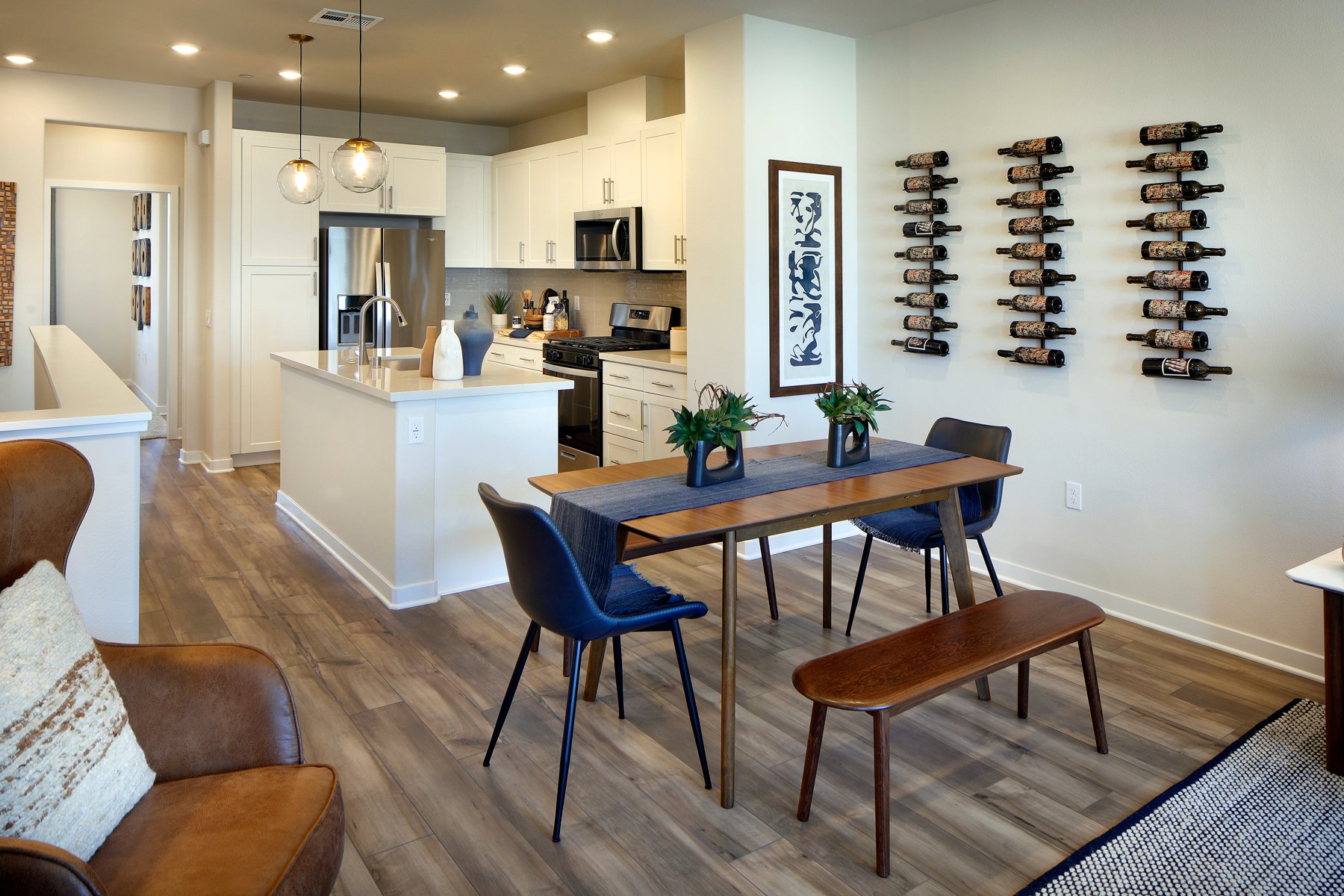 0117 9810 Crossbay Loop | Ivory | Century Communities